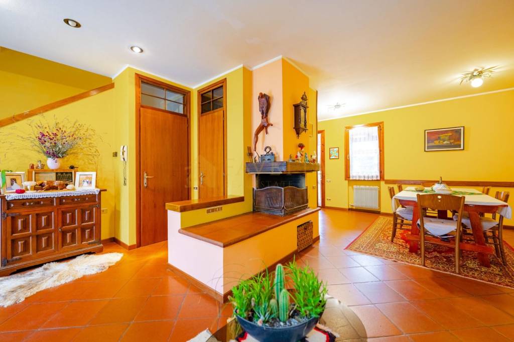 Villa a Schiera in vendita a Quinto di Treviso via Ferruccio Parri, 14