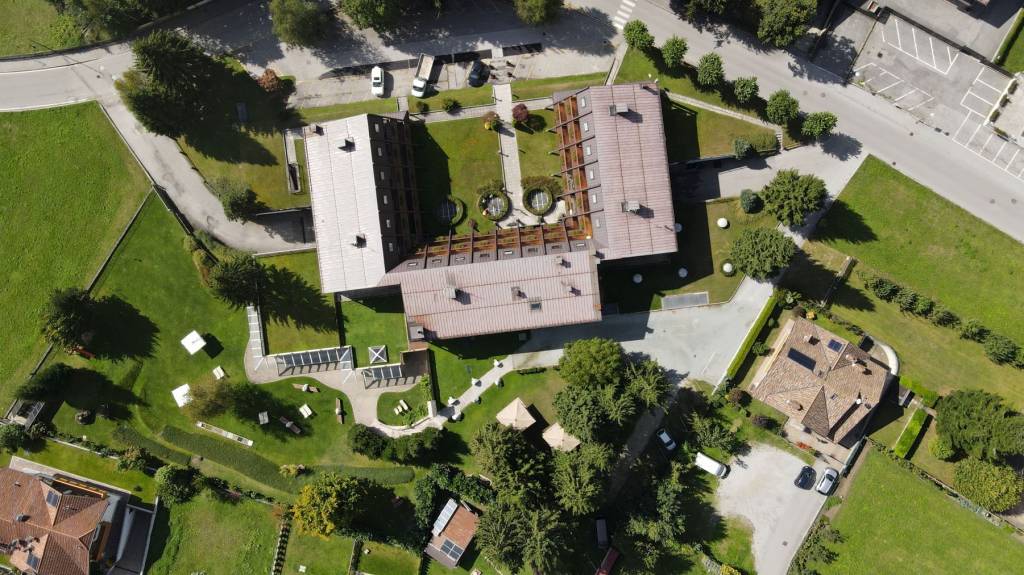 Intero Stabile in vendita a Pinzolo via Giacomo Matteotti, 41