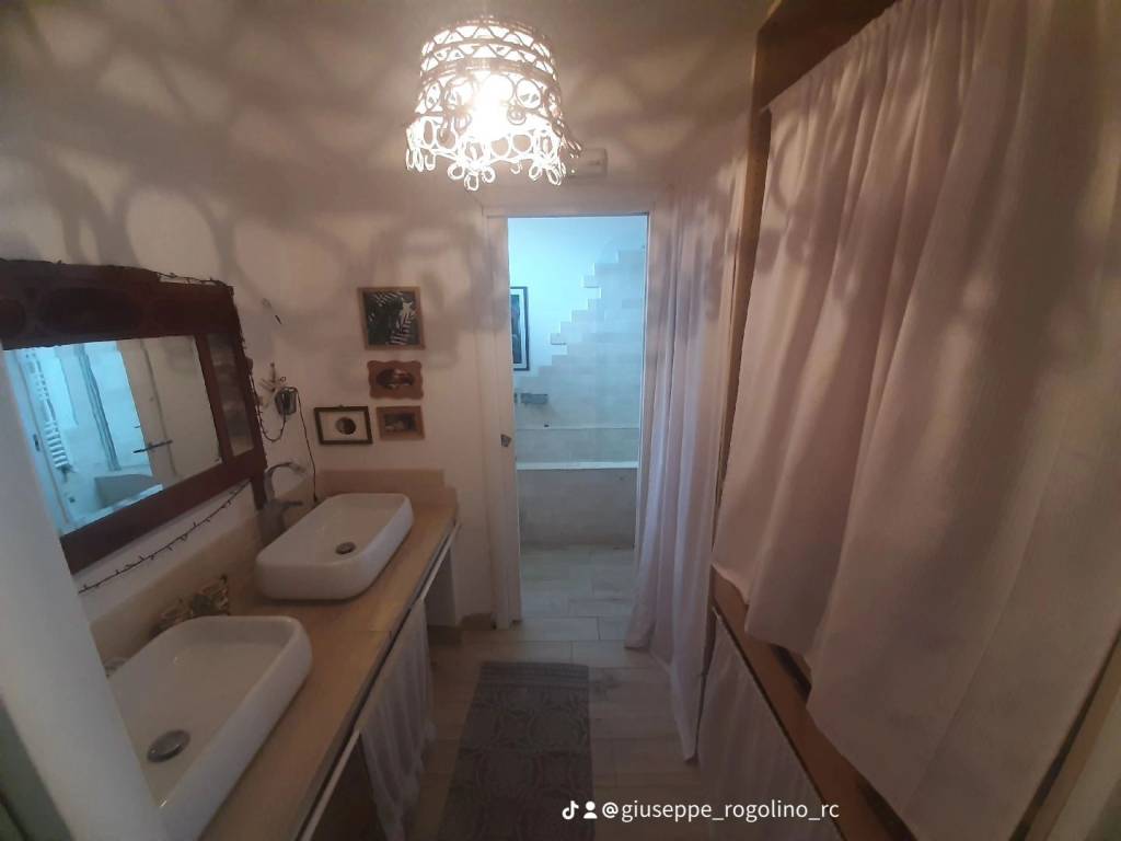 Intero Stabile in in vendita da privato a Villa San Giovanni viale Italia, 11