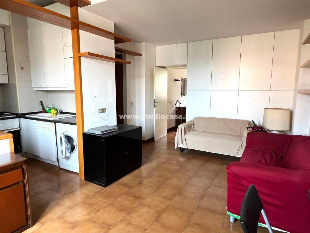 Appartamento in vendita a Corsico via Sant'Adele 2