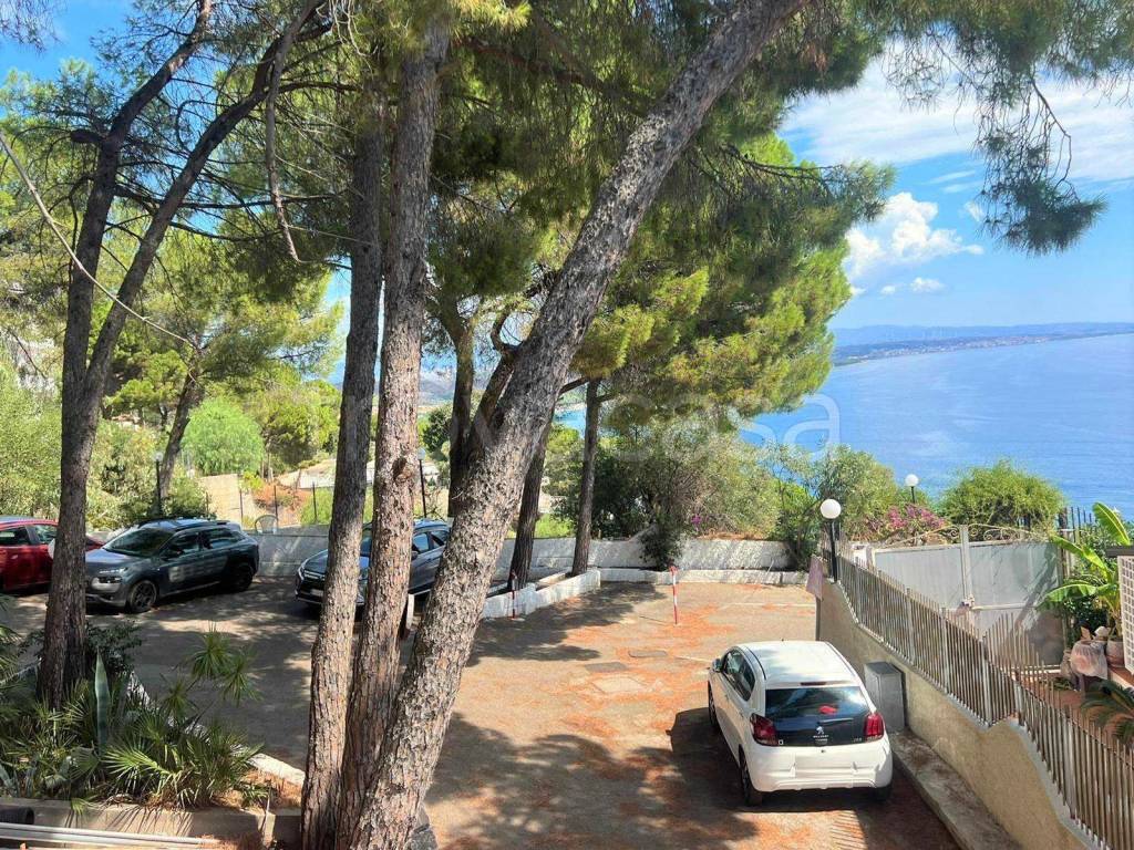 Appartamento in vendita a Stalettì