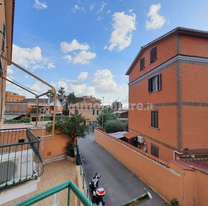 Appartamento in in vendita da privato a Roma via di Bravetta, 696