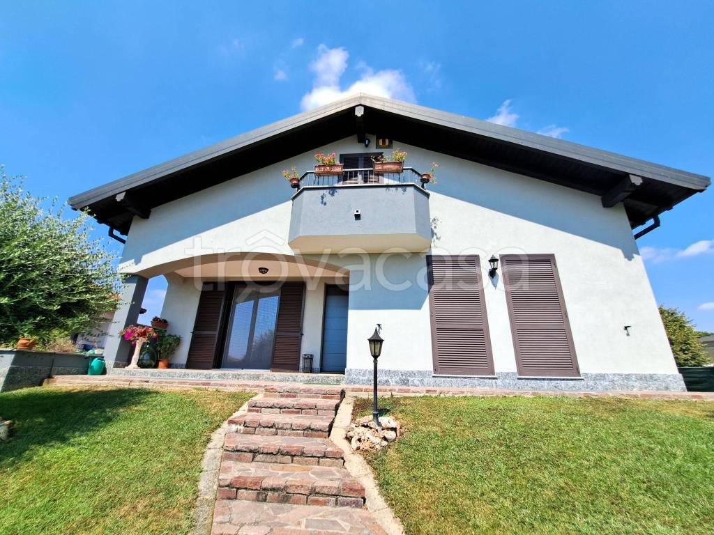 Villa in in vendita da privato a Magnago via Donato Bramante, 25