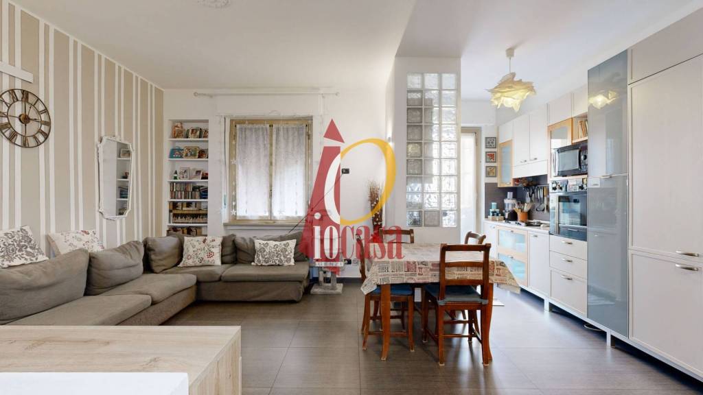 Appartamento in vendita a Milano viale Lucania