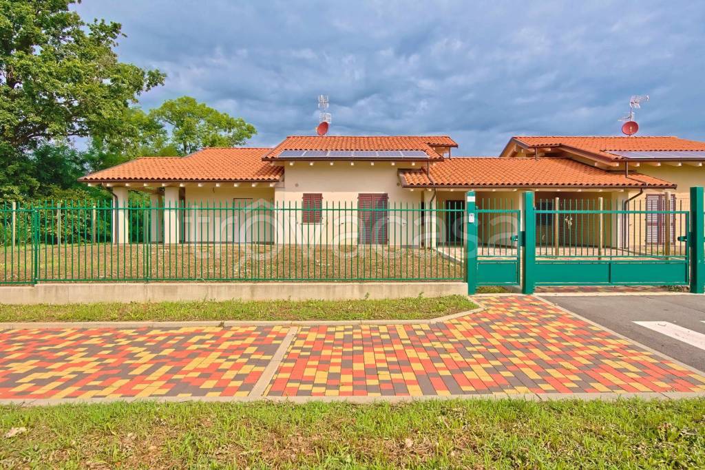 Villa a Schiera in vendita a Verrone via Papa Giovanni Paolo II