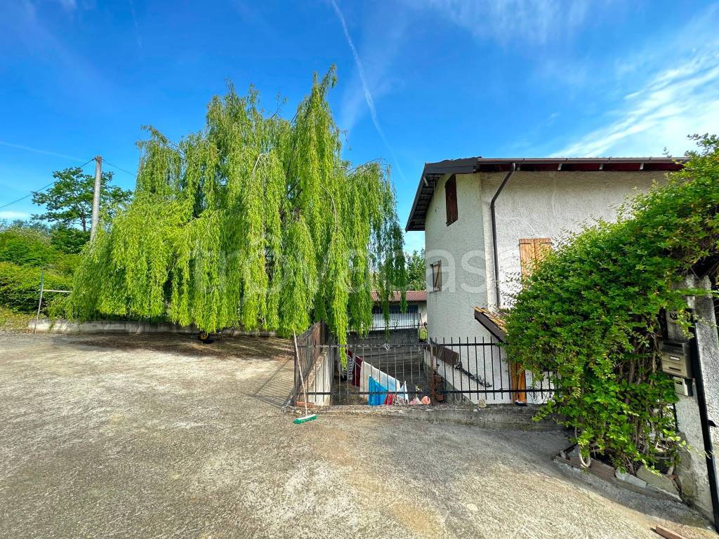 Casale in vendita a Incisa Scapaccino regione Calzapello, 4