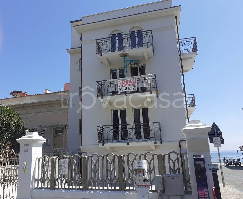 Appartamento in vendita ad Alassio via Milano, 5