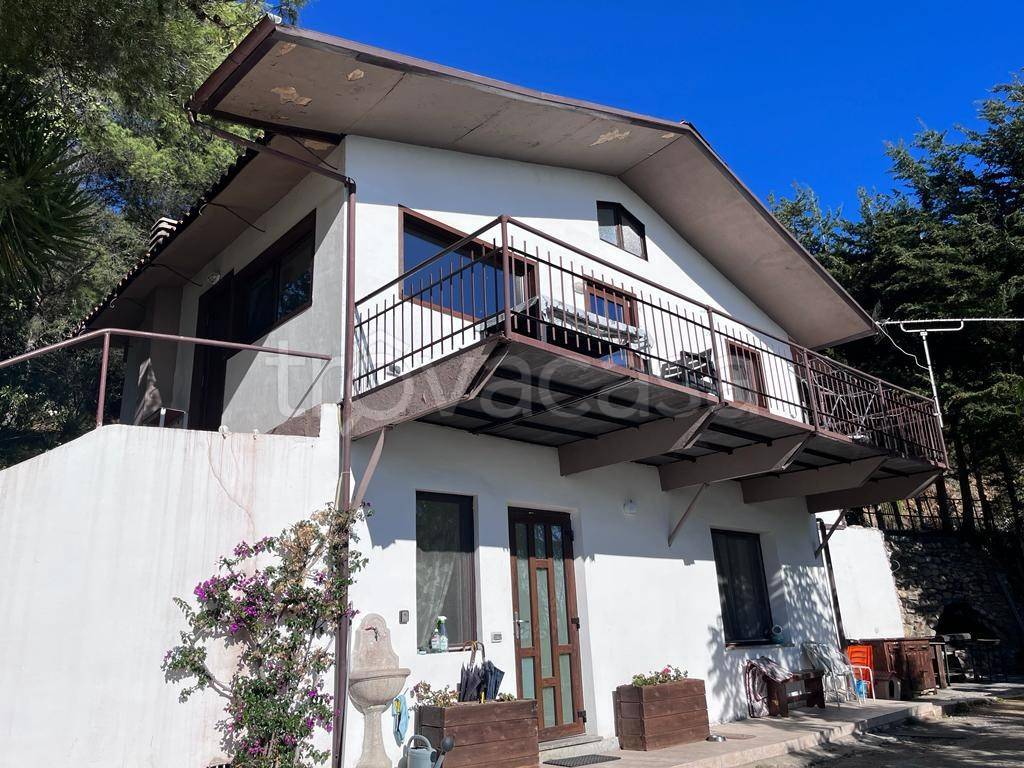 Villa Bifamiliare in vendita a Sanremo strada Collette Beulle