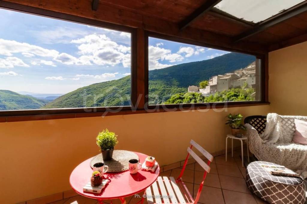 Appartamento in vendita a Polino via Casale