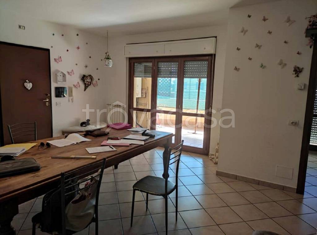 Appartamento all'asta a Latina via Cursori della Palude, 15