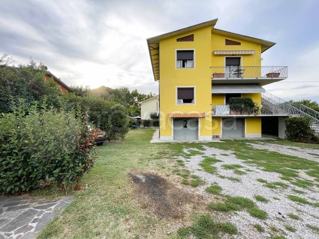 Appartamento in vendita a Porcari via Boccaione