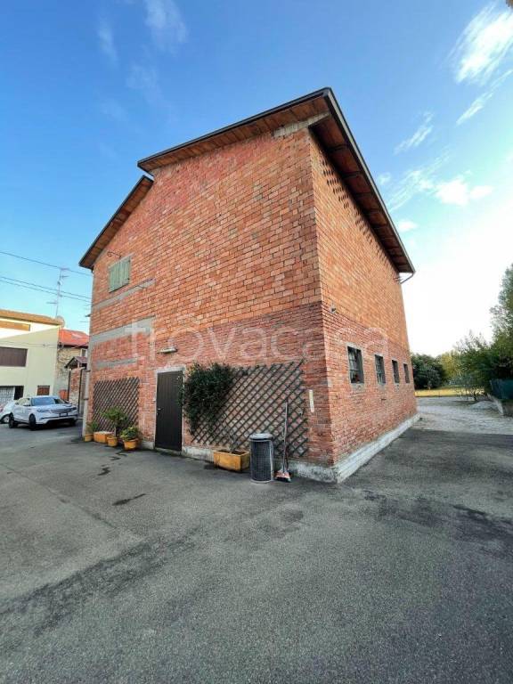 Casa Indipendente in vendita a Montechiarugolo via Parma, 58