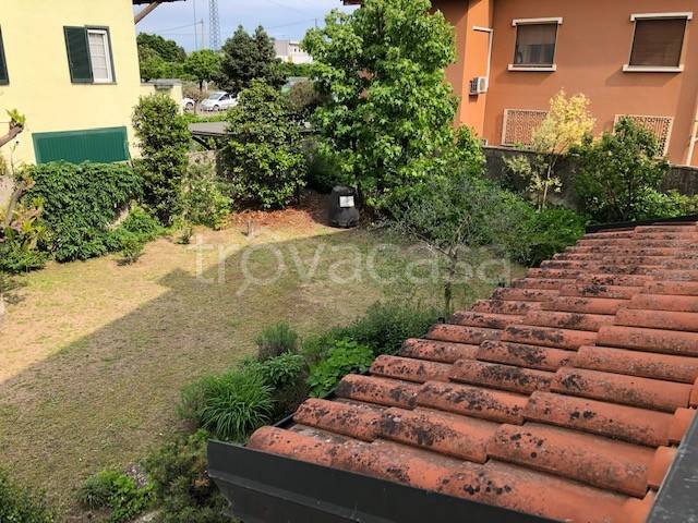 Villa in vendita a Gambolò via Giuseppe Garibaldi, 33