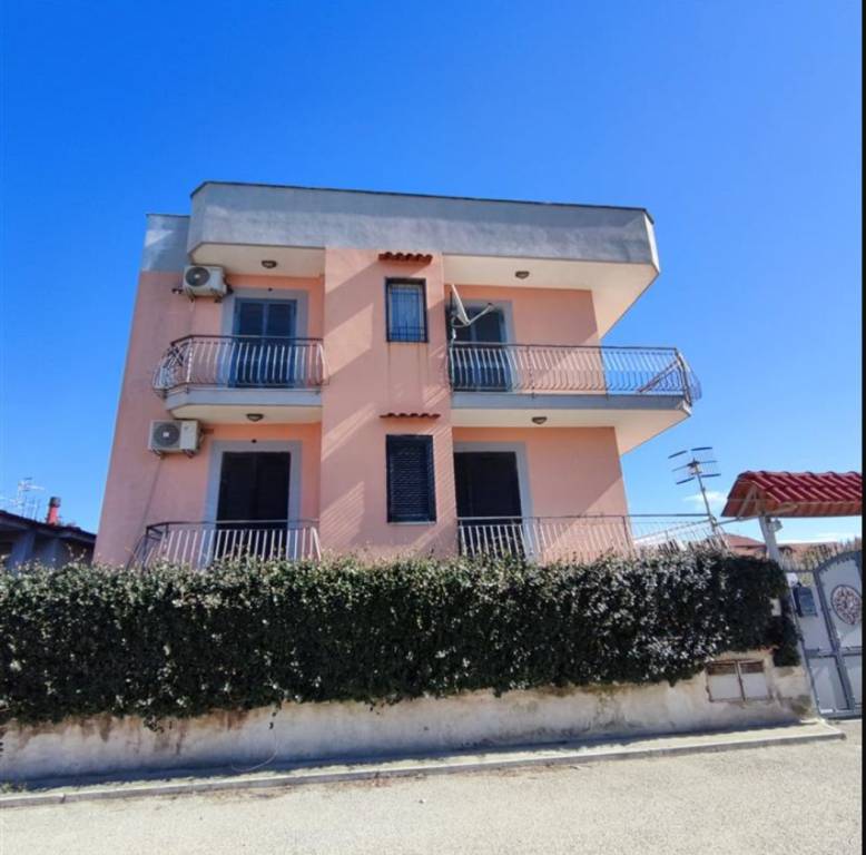 Appartamento all'asta a Giugliano in Campania viale Parco della Noce