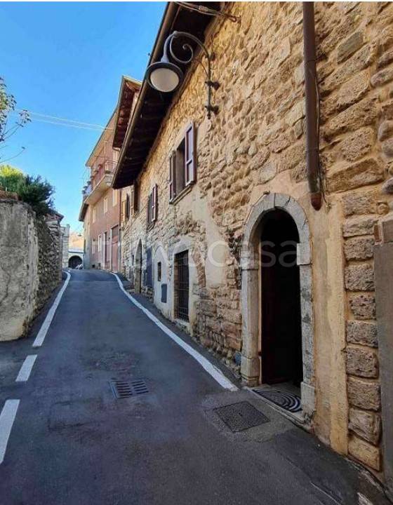 Appartamento all'asta ad Almenno San Salvatore via cesare battisti