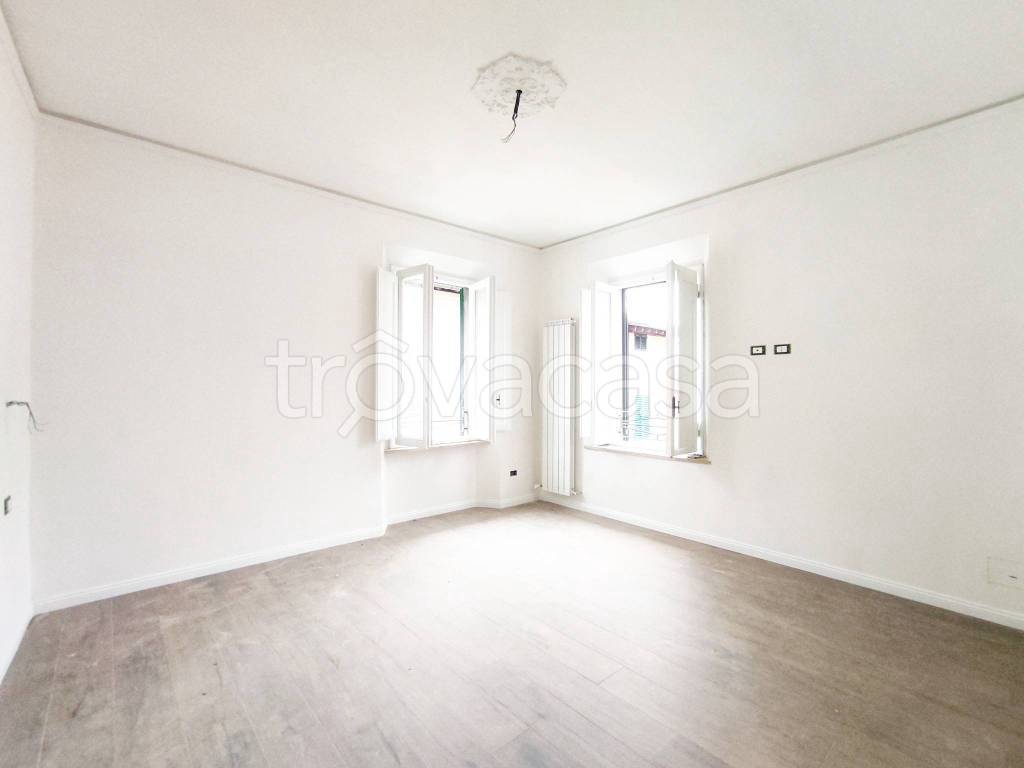 Appartamento in vendita a Pistoia via Francesco Crispi, 18