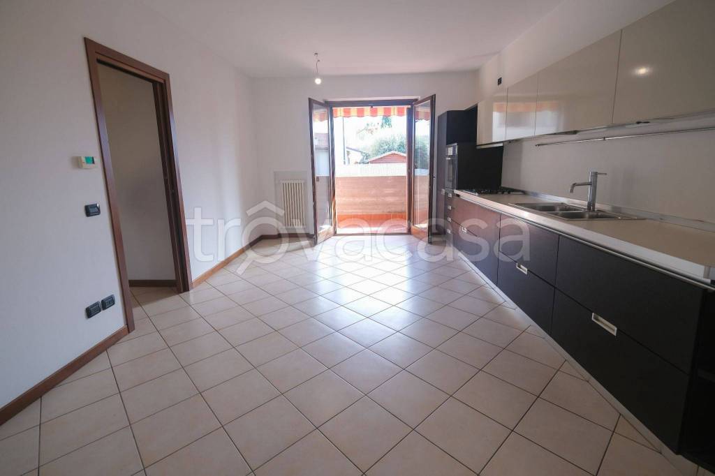 Appartamento in in vendita da privato a Pastrengo via Trento