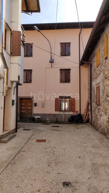 Casa Indipendente in vendita ad Arta Terme via Fontana, 26