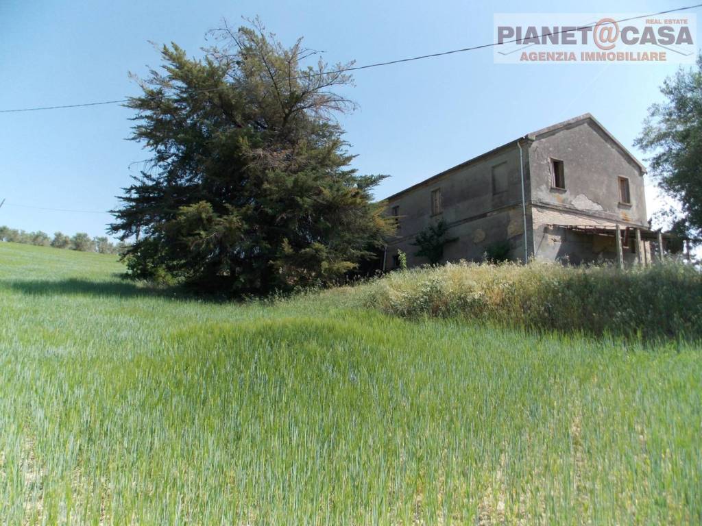 Rustico in vendita ad Acquaviva Picena strada Provinciale 46