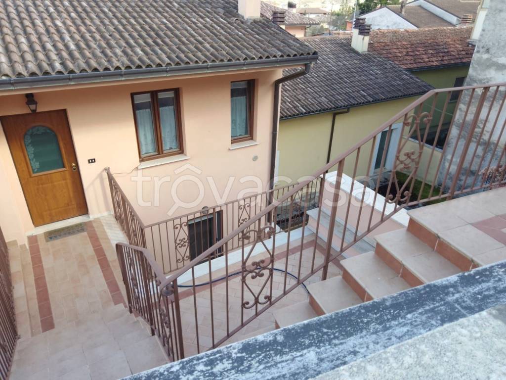 Appartamento in vendita a L'Aquila via Amiternina