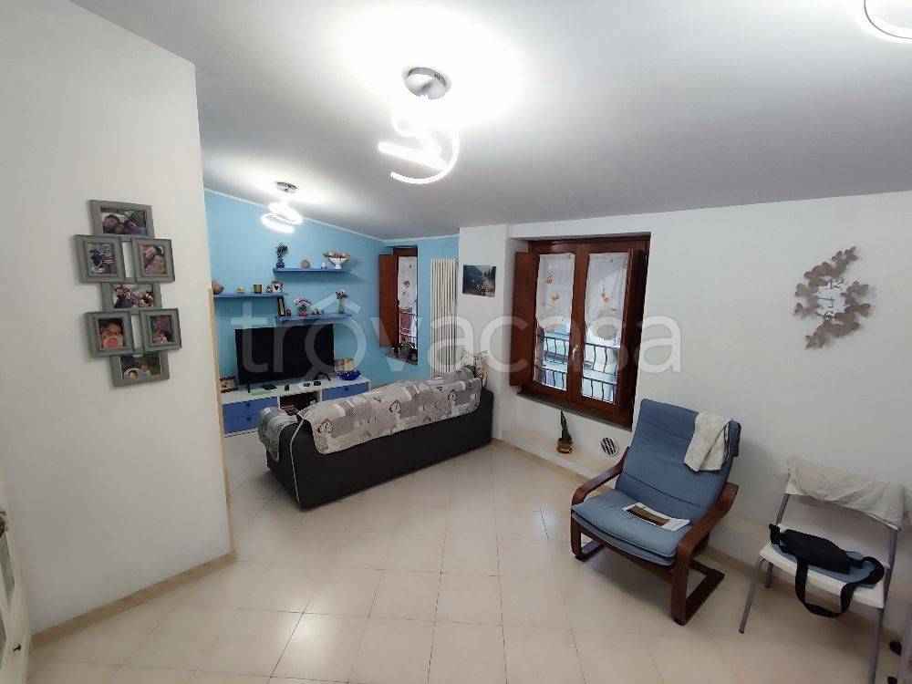 Appartamento in vendita ad Alzano Lombardo vicolo Noli