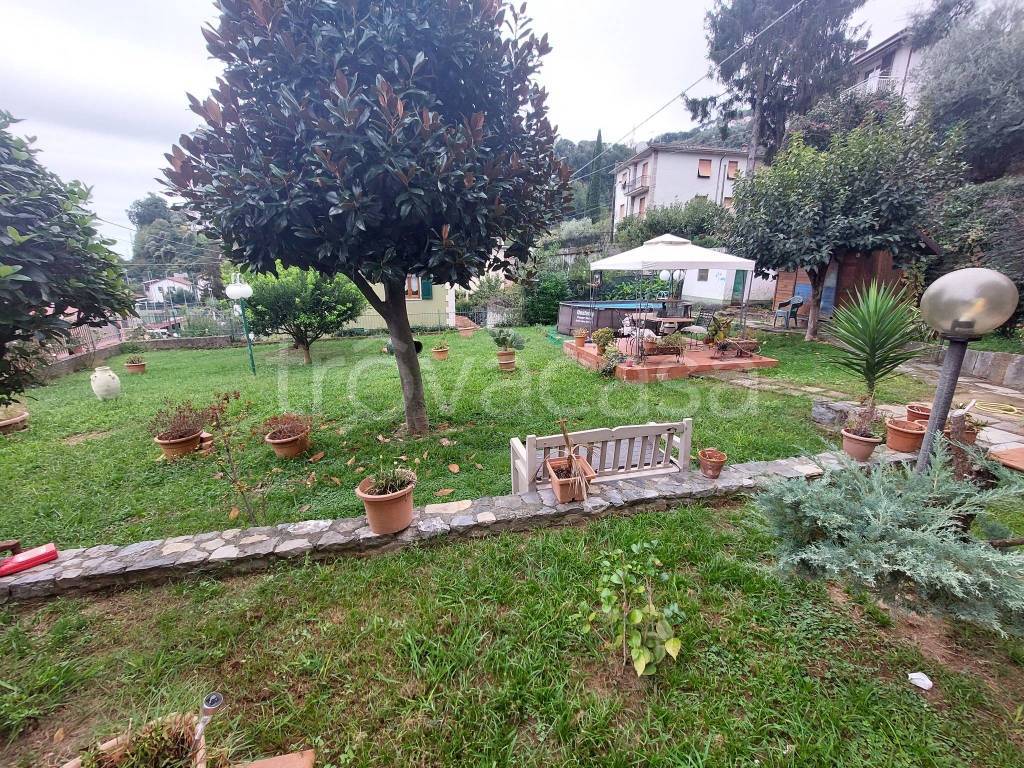 Villa Bifamiliare in vendita a La Spezia via dei Gelsi, 11
