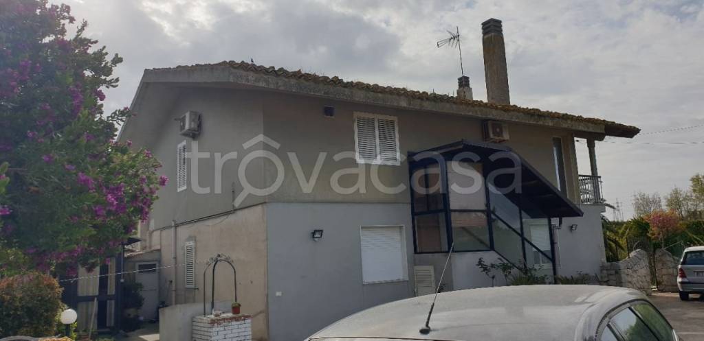Villa Bifamiliare in in vendita da privato a Ragusa via del Bagolaro, 15