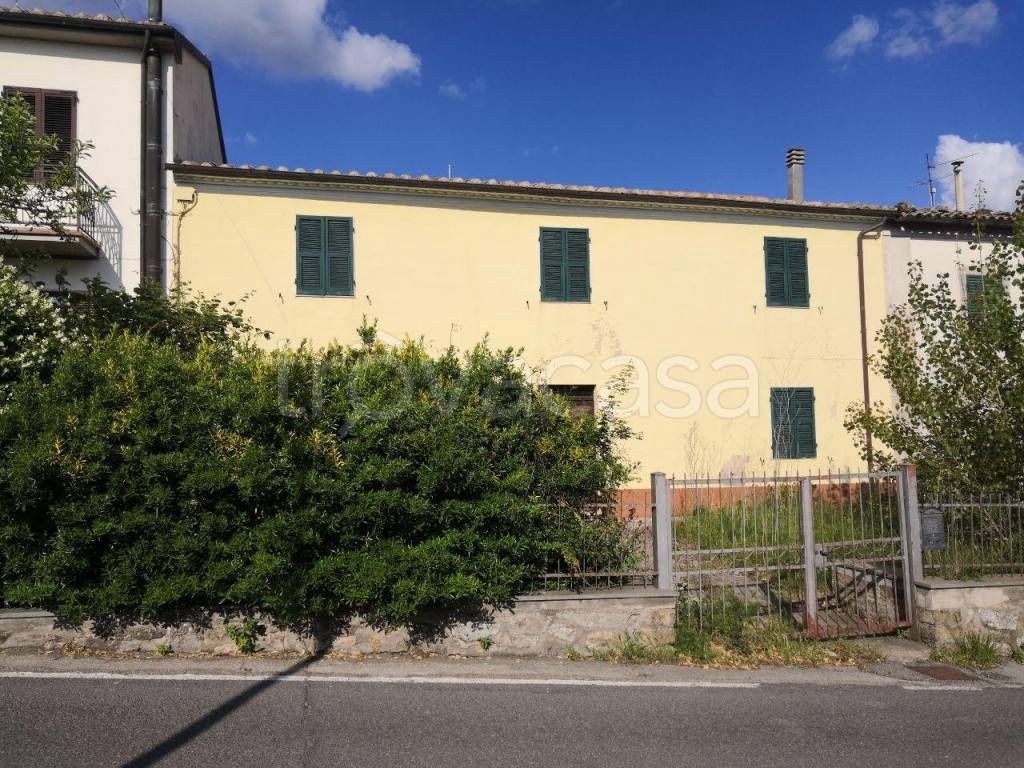 Villa a Schiera in vendita a Castell'Azzara via Aldobrandeschi