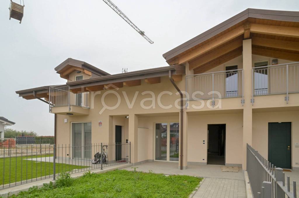 Villa a Schiera in vendita a Druento via Cesare Pavese, 14