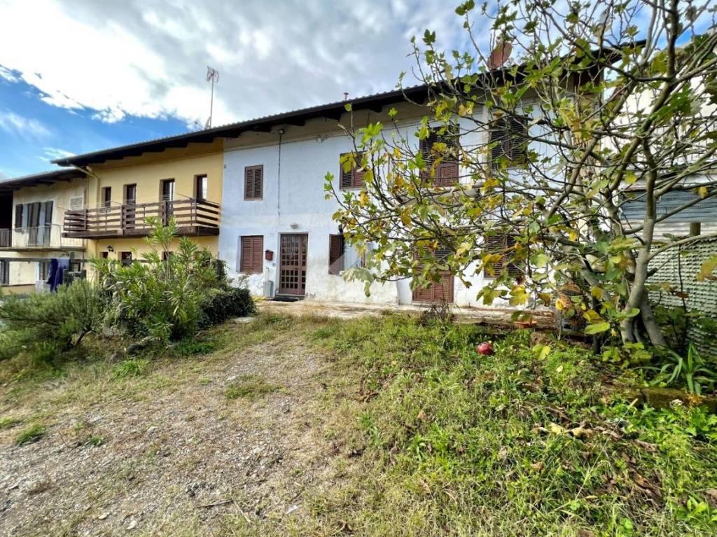 Casa Indipendente in vendita a Castelnuovo Don Bosco frazione Nevissano