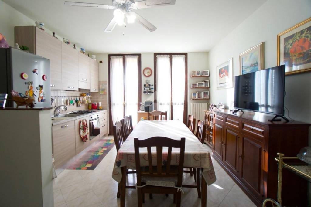 Appartamento in vendita ad Albairate via Donatori di Sangue, 5