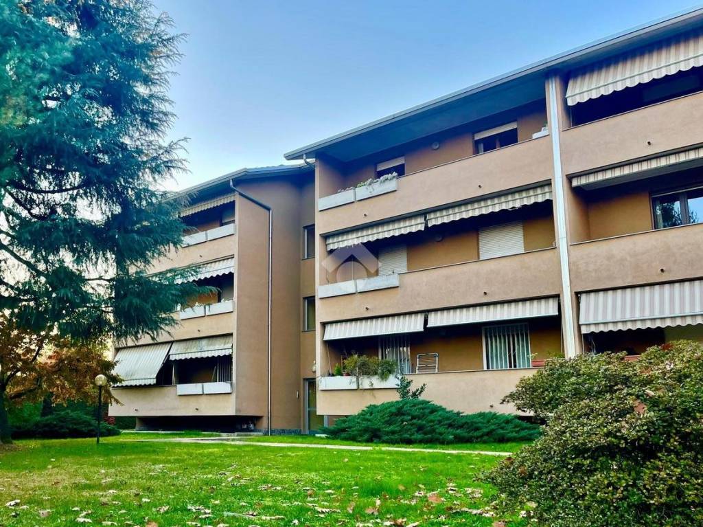 Appartamento in vendita a Cassano Magnago via 4 Novembre, 33