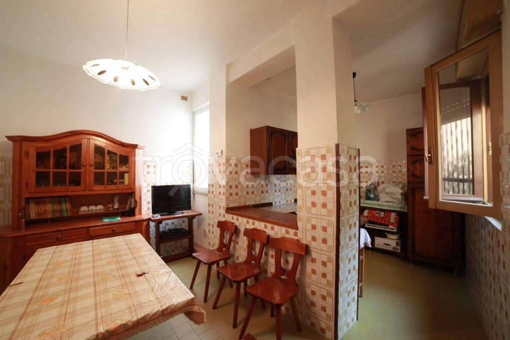 Appartamento in vendita a Besate via Trieste