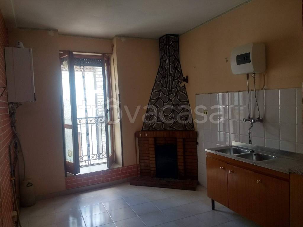 Appartamento in in vendita da privato a Laurenzana via Roma, 49