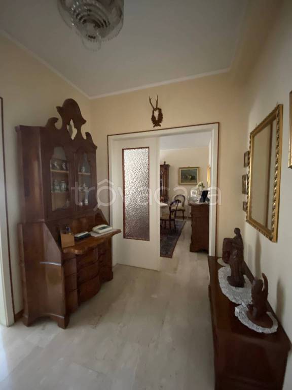 Appartamento in in vendita da privato a Trieste via Giulia, 84