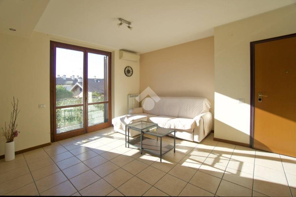 Appartamento in vendita ad Albairate via Bistorina, 11