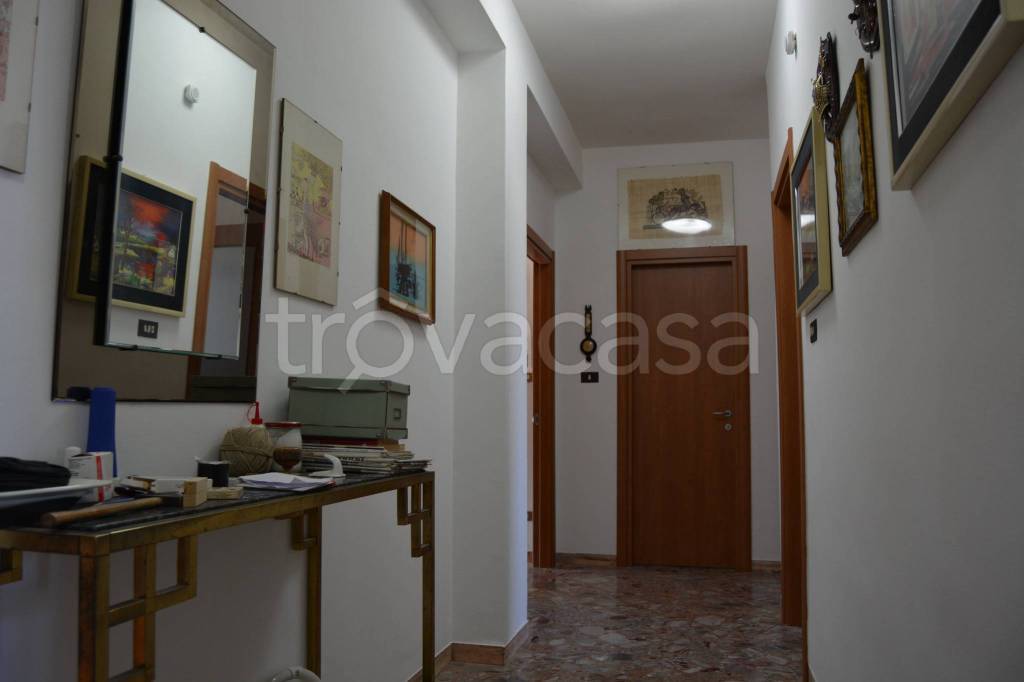 Appartamento in vendita a Bari via Colajanni Napoleone, 28