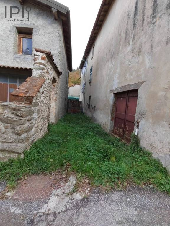 Casa Indipendente in vendita a Mallare