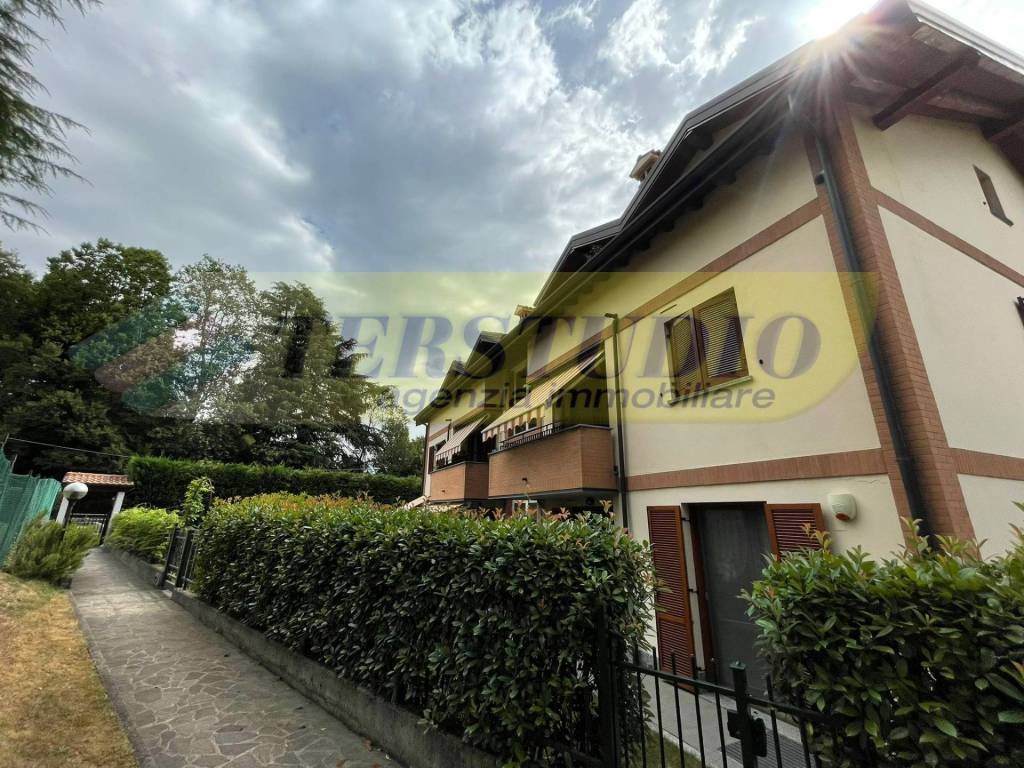 Appartamento in vendita a Calco via Calendoni, 8