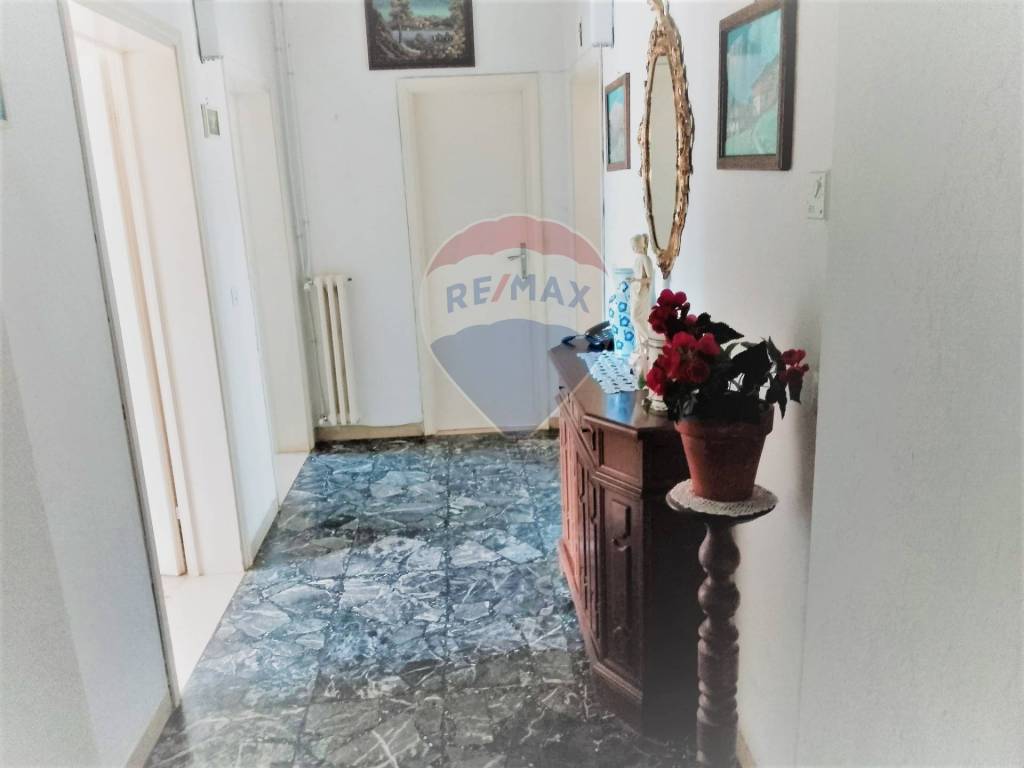 Appartamento in vendita a Cecina