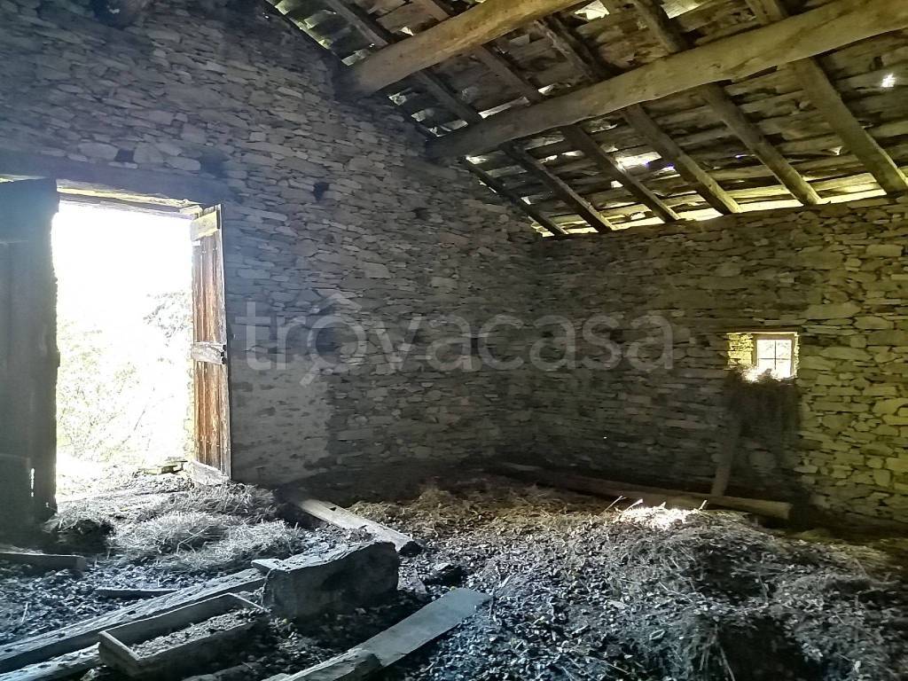 Baita in in vendita da privato a San Damiano Macra borgata Chesta