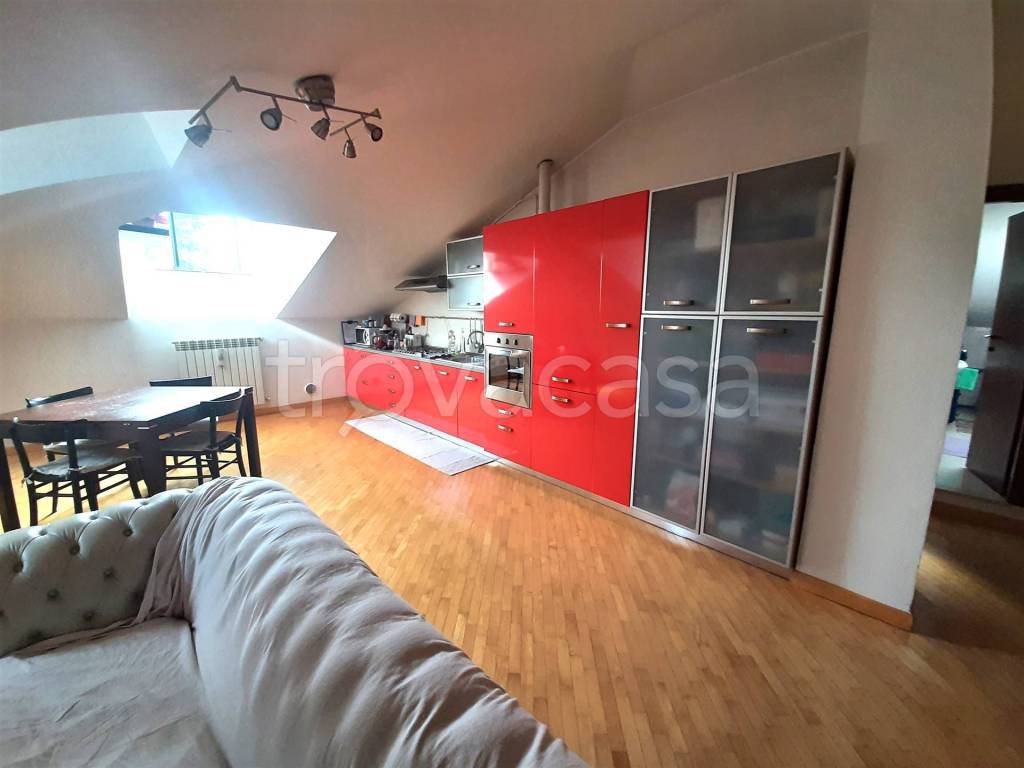 Appartamento in vendita a Bergamo via San Bernardino, 145