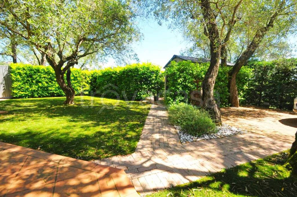 Villa Bifamiliare in vendita a Vezzano Ligure