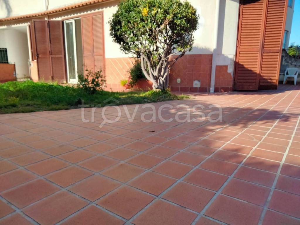 Appartamento in vendita ad Aci Castello via Vampolieri