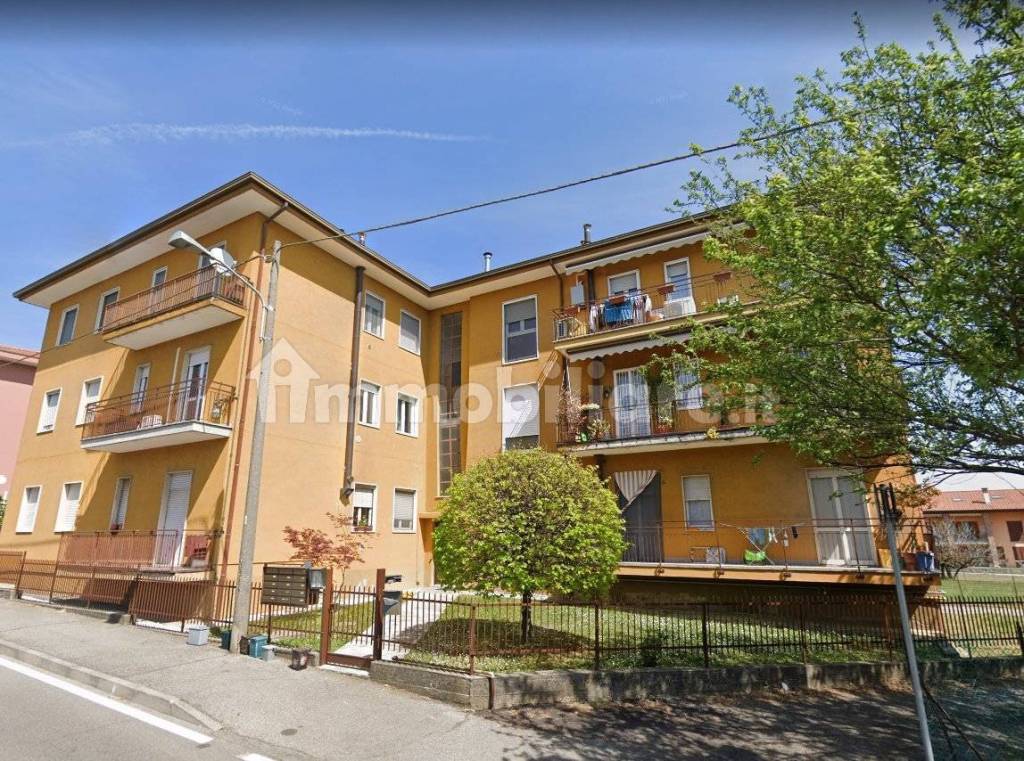 Appartamento all'asta a Casatenovo via Ugo Foscolo, 11