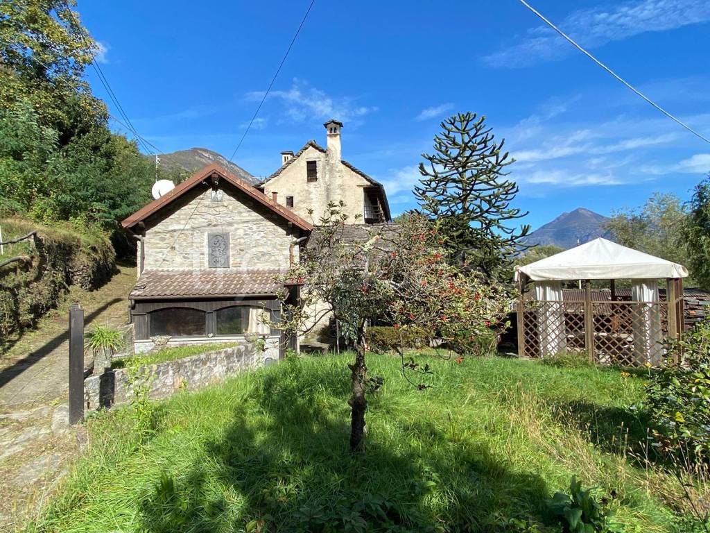 Casa Indipendente in vendita a Domodossola borgata Baceno