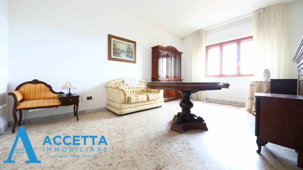 Appartamento in vendita a Taranto via Antonio Fogazzaro, 6