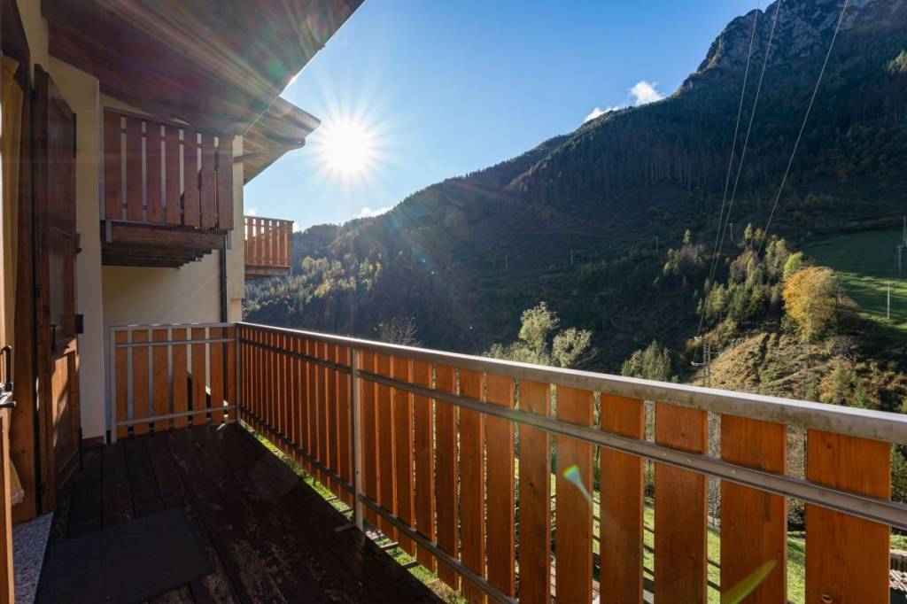 Appartamento in vendita ad Ardesio via Val las, 5