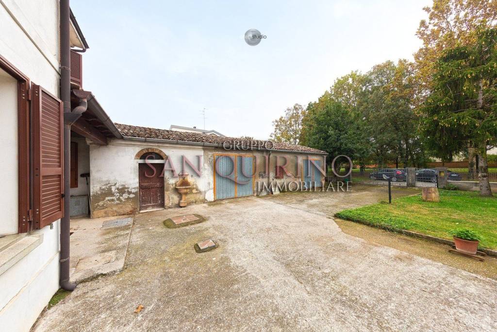 Villa in vendita a Guastalla via rosario, 53