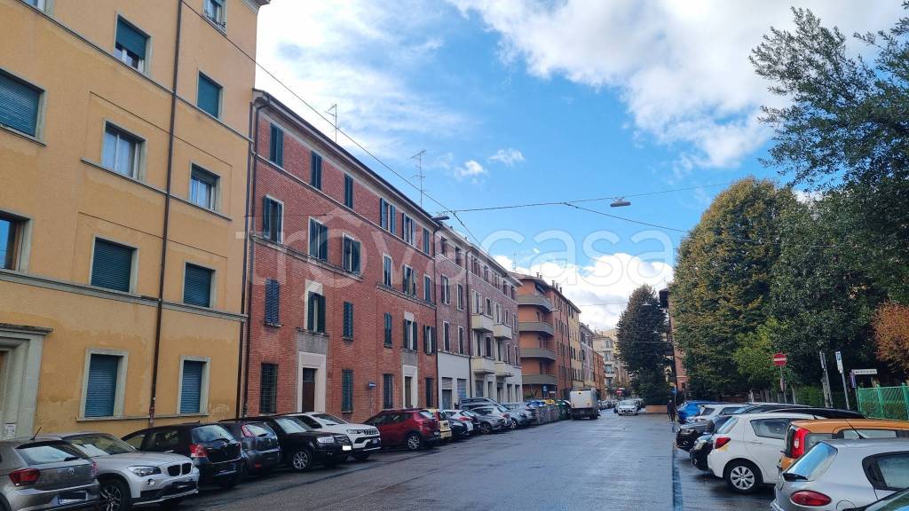 Appartamento in vendita a Bologna
